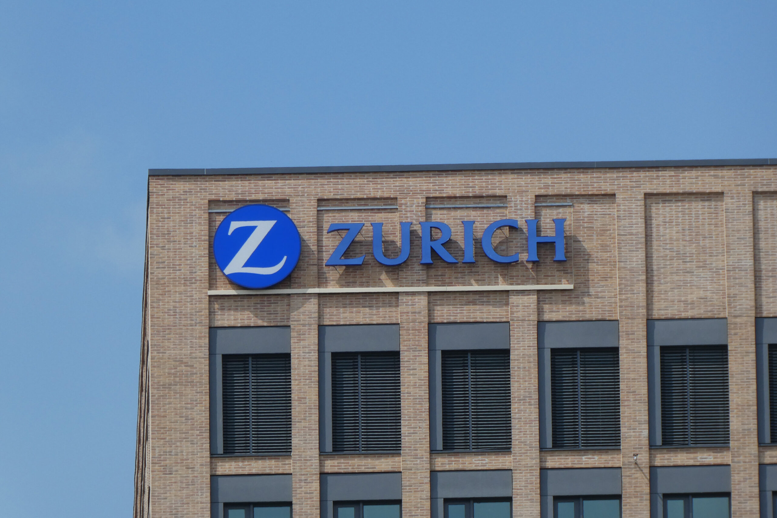 Customer success story | Zurich Insurance Group - Data Ladder